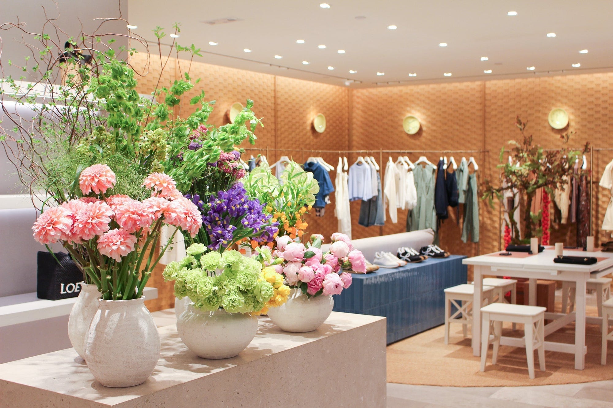 Loewe Mother's Day In-store Display by Fleuria Hong Kong | Corporate ...