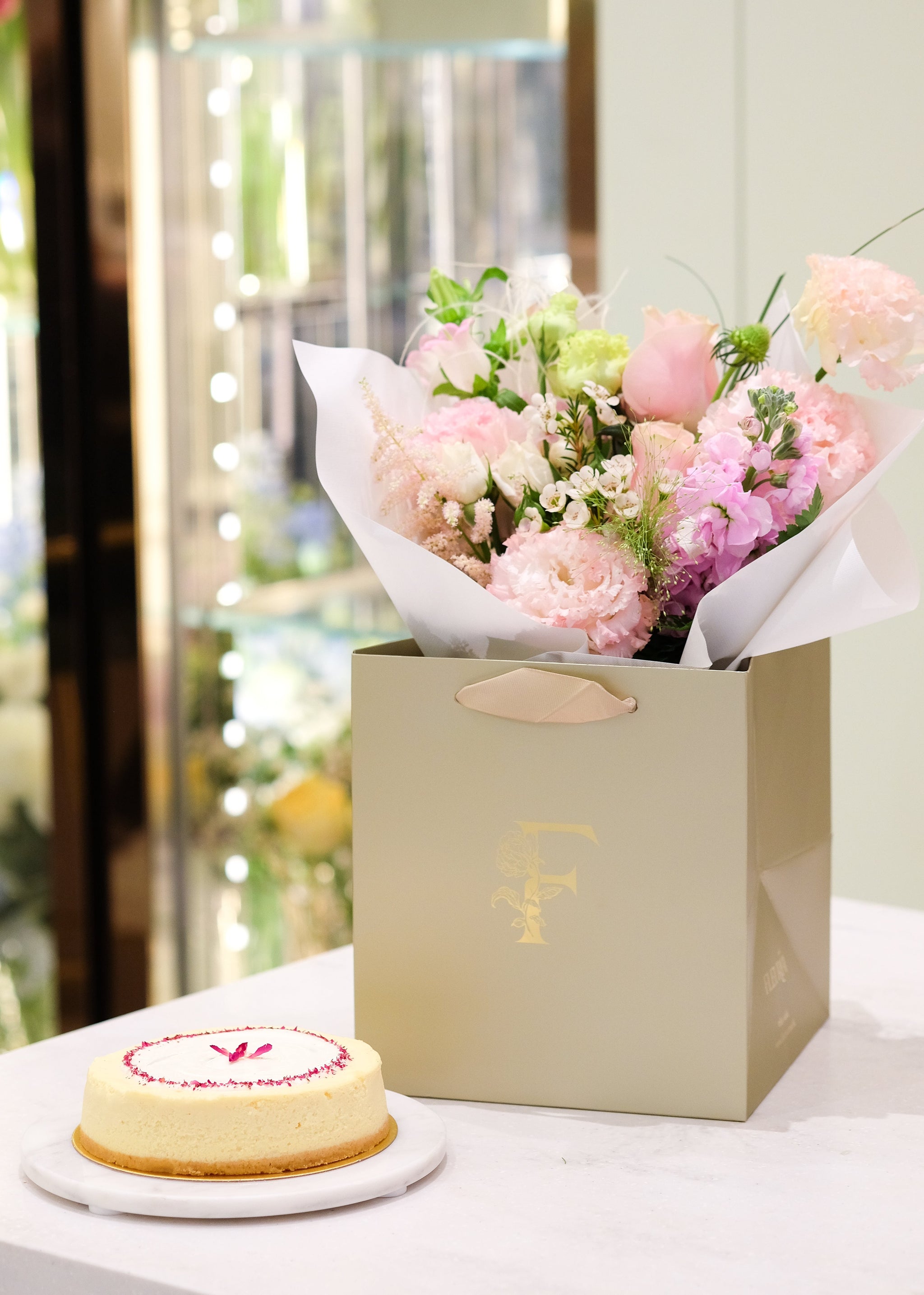 Fleuria Cake & Lifestyle | Hong Kong Luxury Florist | Flower Delivery